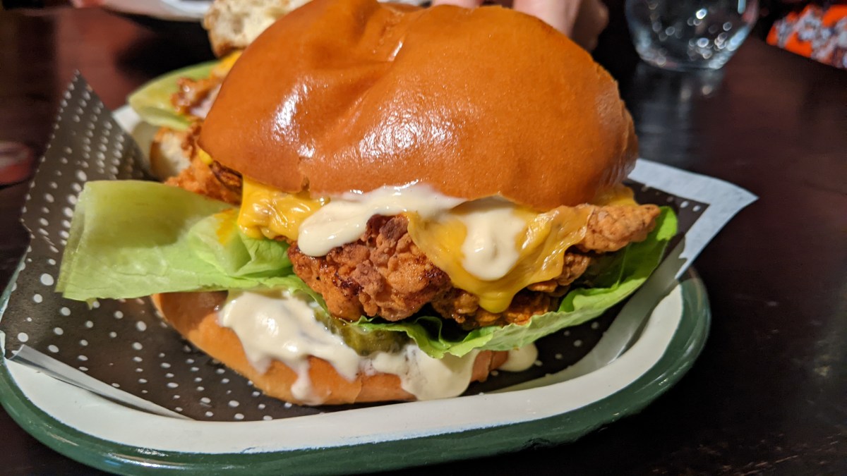 The Que Club | The Chicken Scene